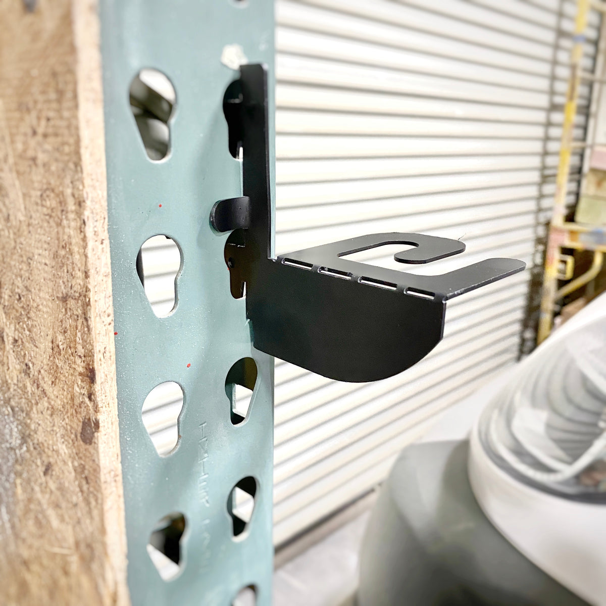 Pallet Rack Cable Keeper – gobonomics